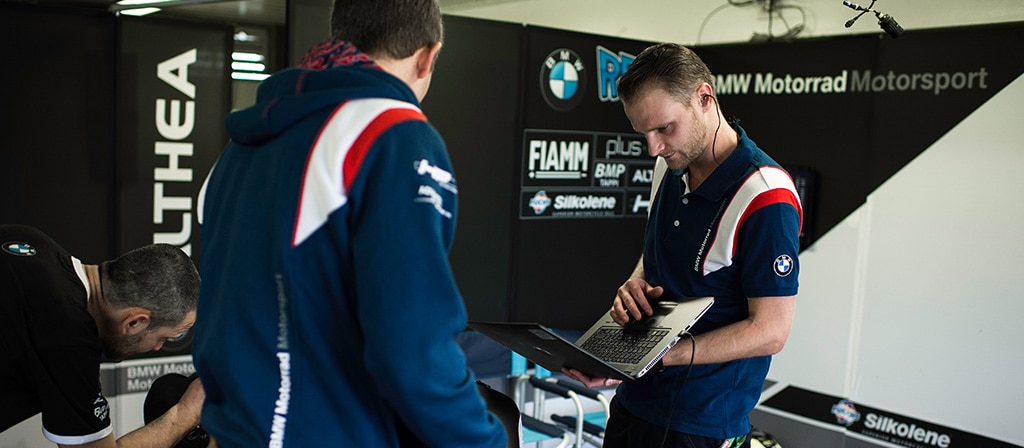 HP Race Support – Motorsport | BMW Motorrad
