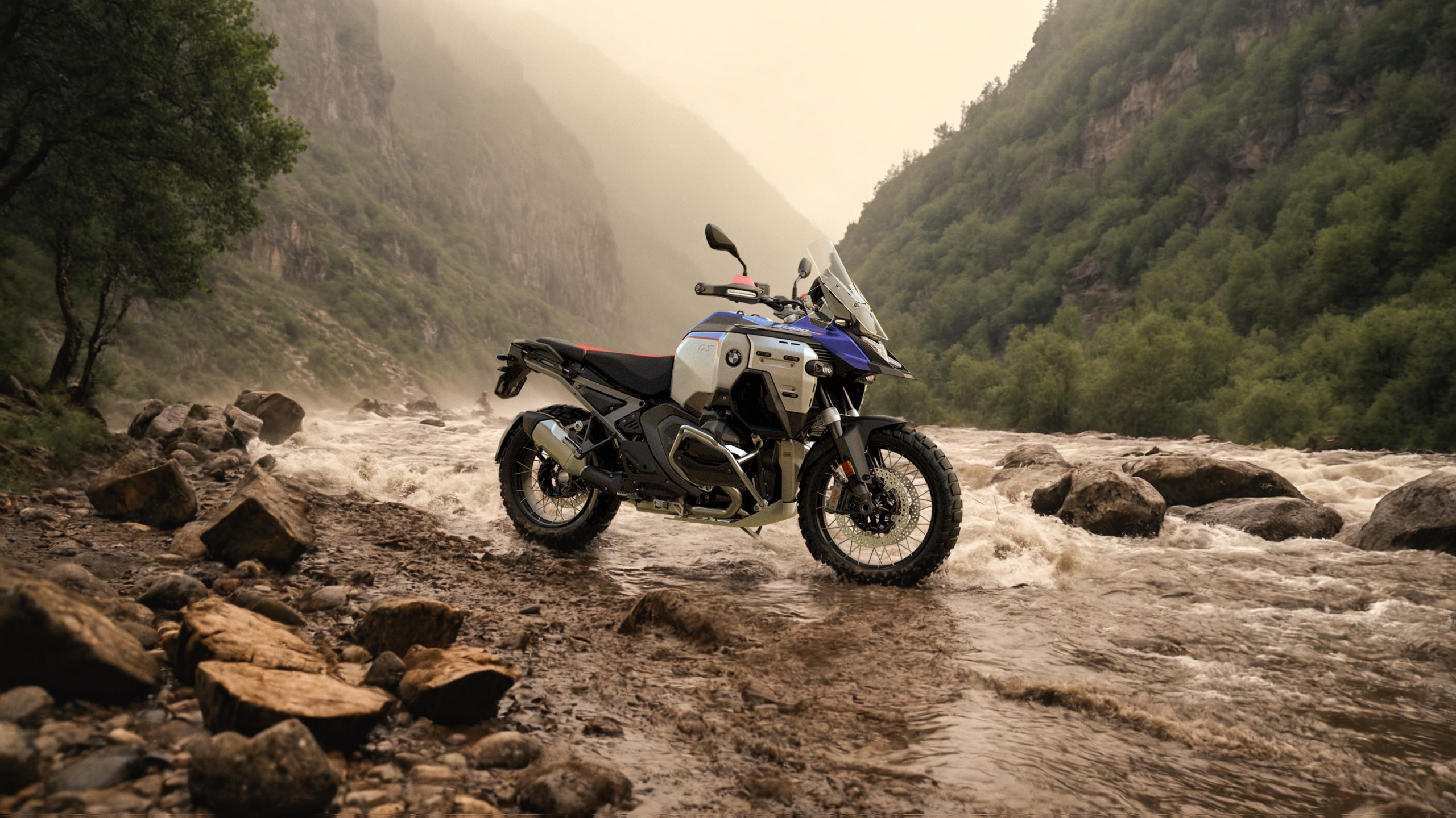 BMW R 1300 GSA Trophy Variant | R 1300 GS Adventure | BMW Motorrad