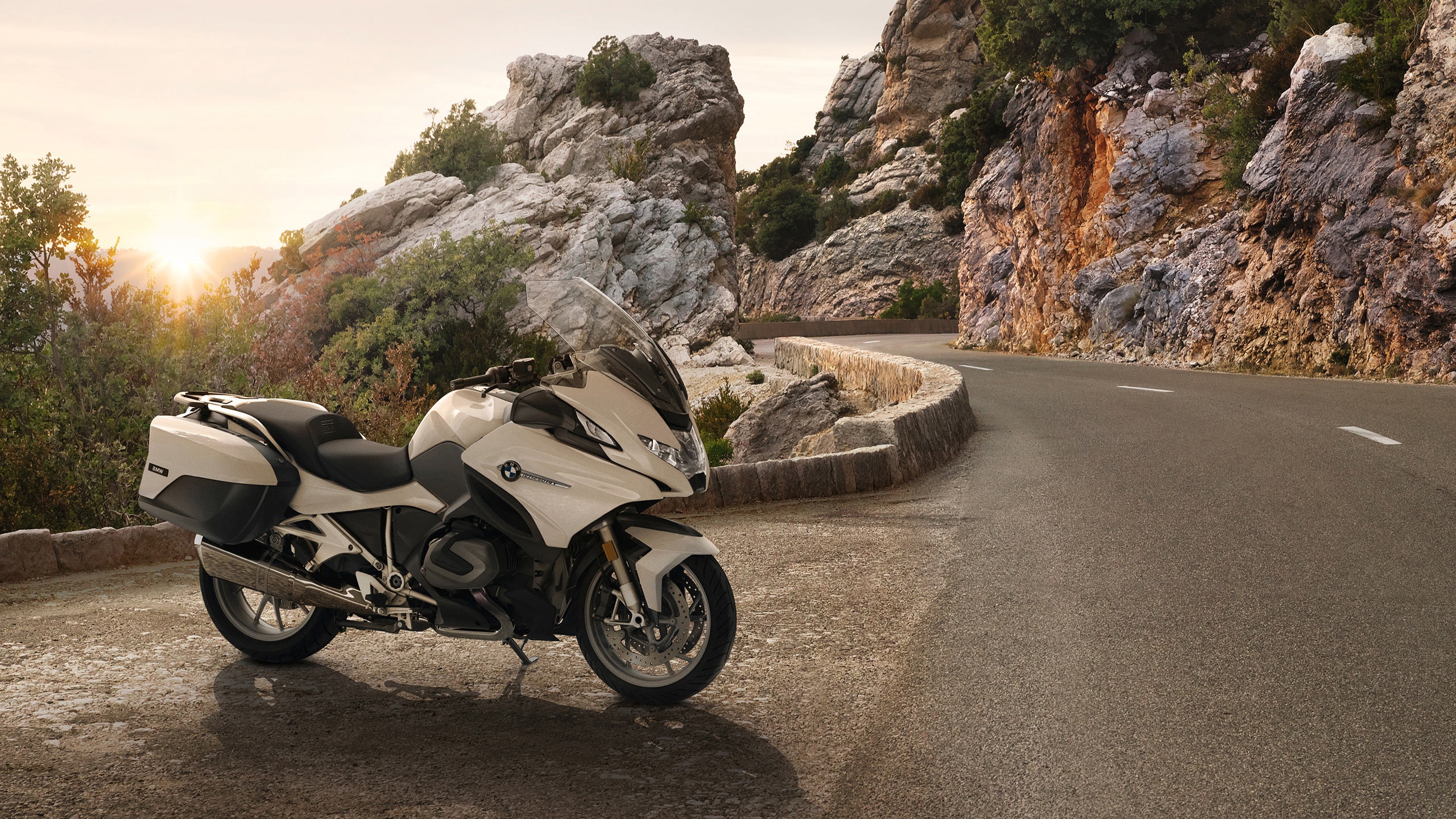BMW R 1250 RT Bike Price - Images, Colors, Features | BMW Motorrad